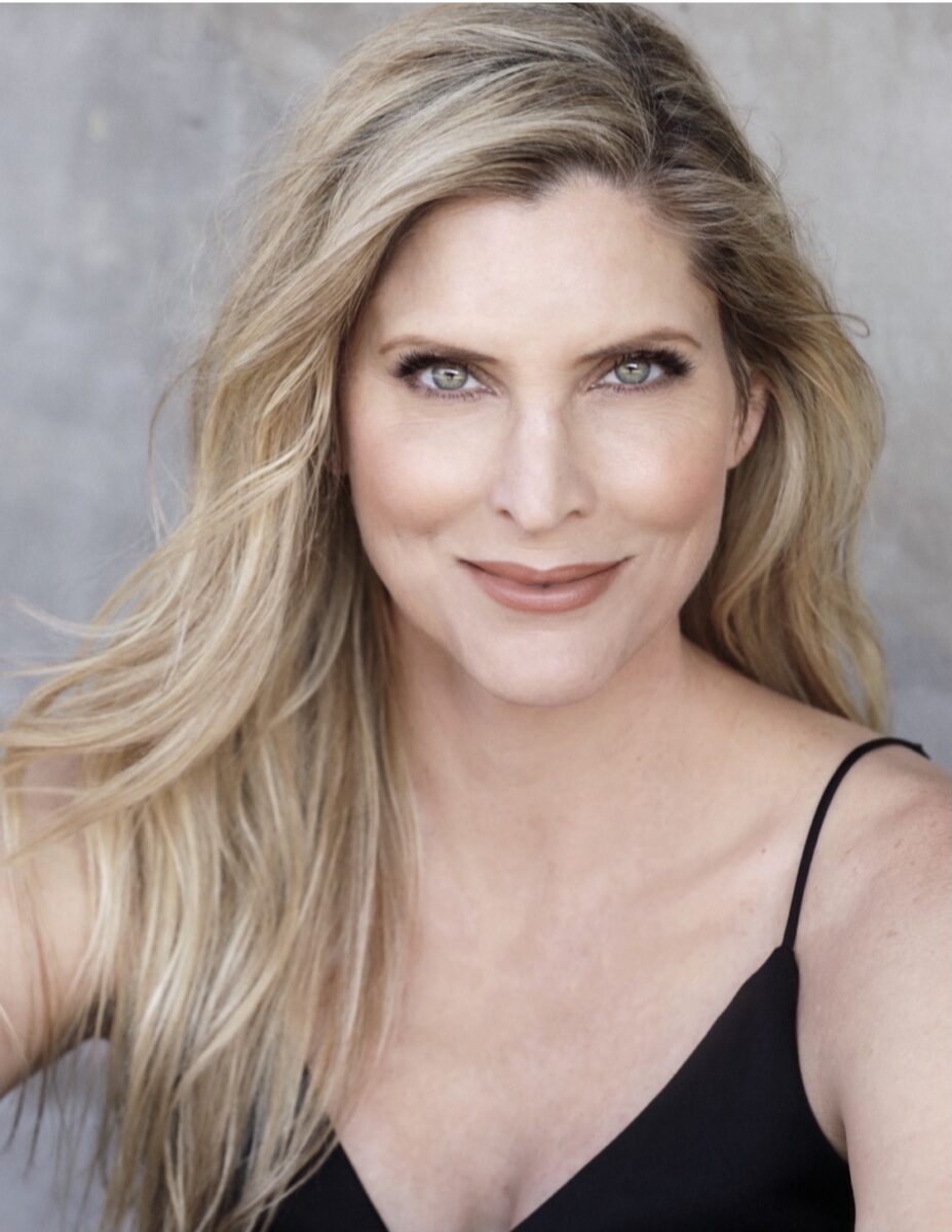 Lindy Flowers - San Diego Model Management Talent Agency